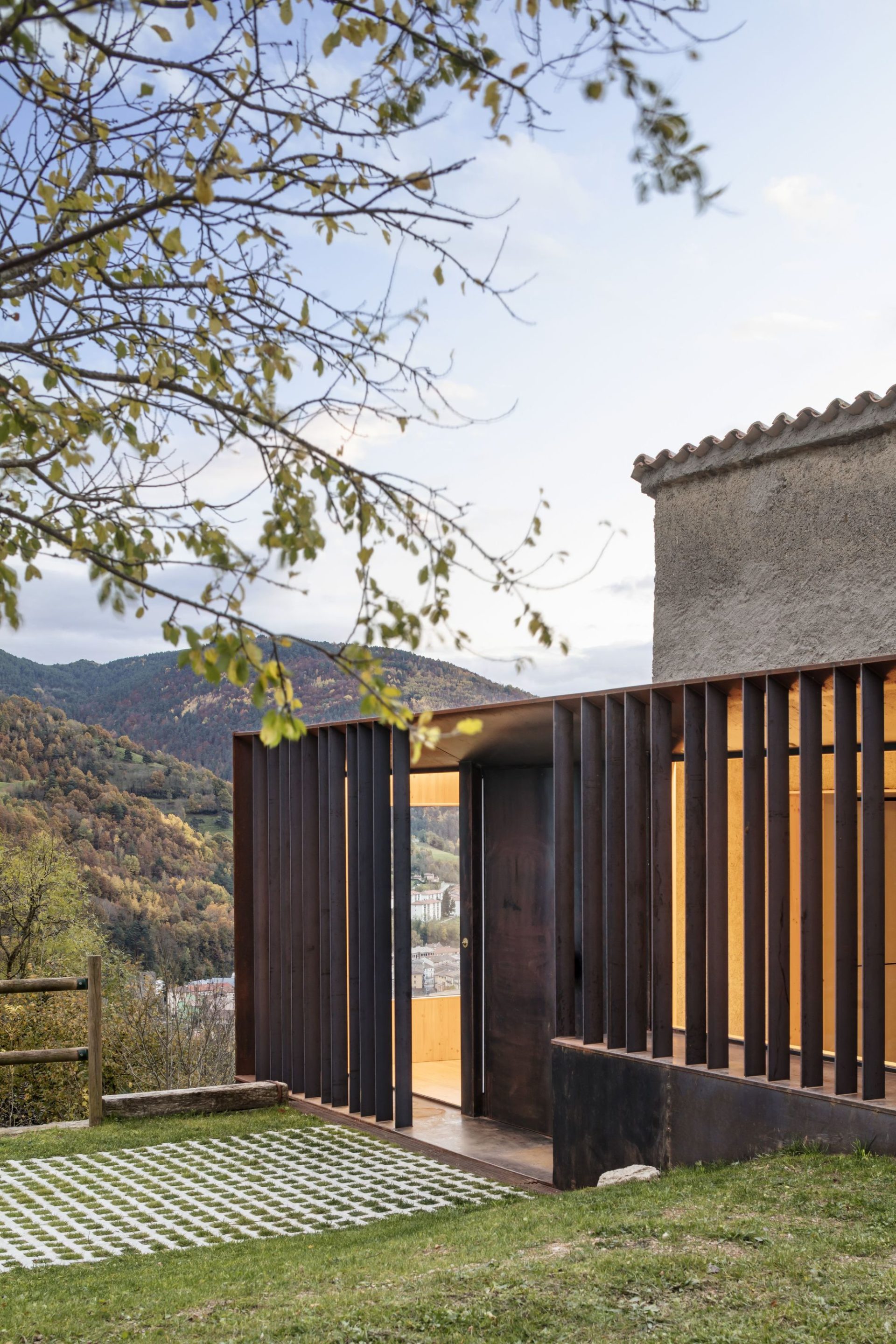 Threshold Stairs House | Comas-Pont arquitectes – Arch2O.com