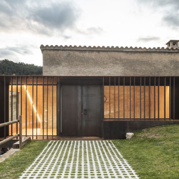 Threshold Stairs House | Comas-Pont arquitectes - Arch2O.com