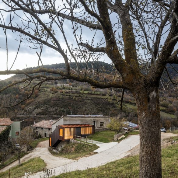 Threshold Stairs House | Comas-Pont arquitectes - Arch2O.com