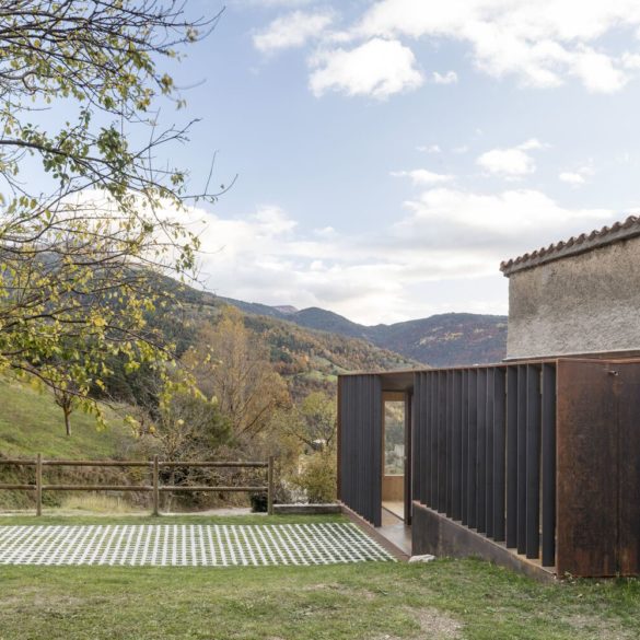 Threshold Stairs House | Comas-Pont arquitectes - Arch2O.com