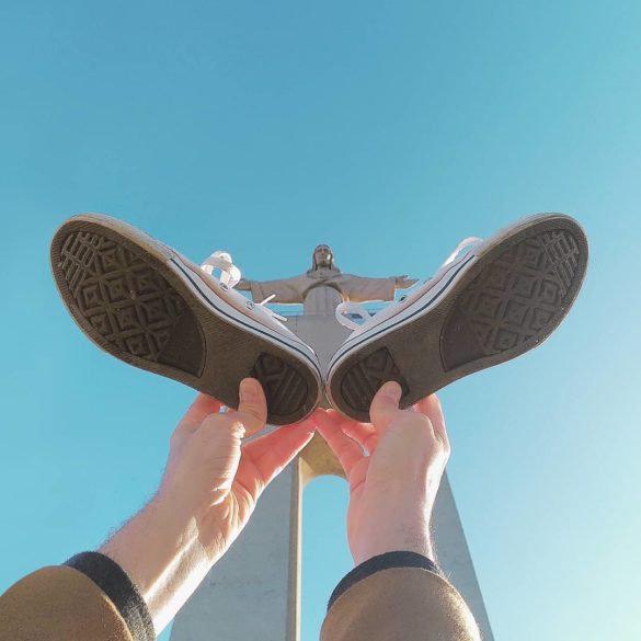 20 Playful Photography Compositions Made Using Forced Perspective ...