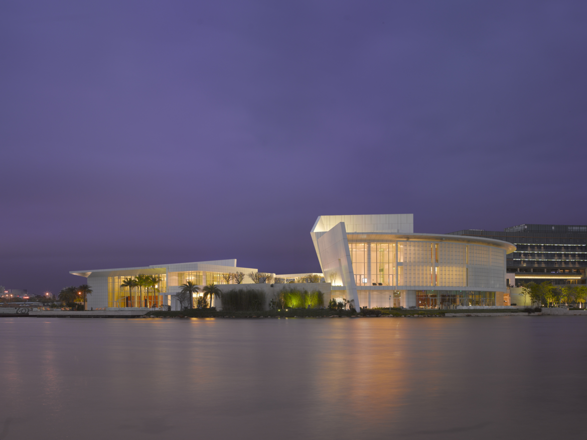 On His Birthday:10 of Richard Meiers' Impressive Buildings