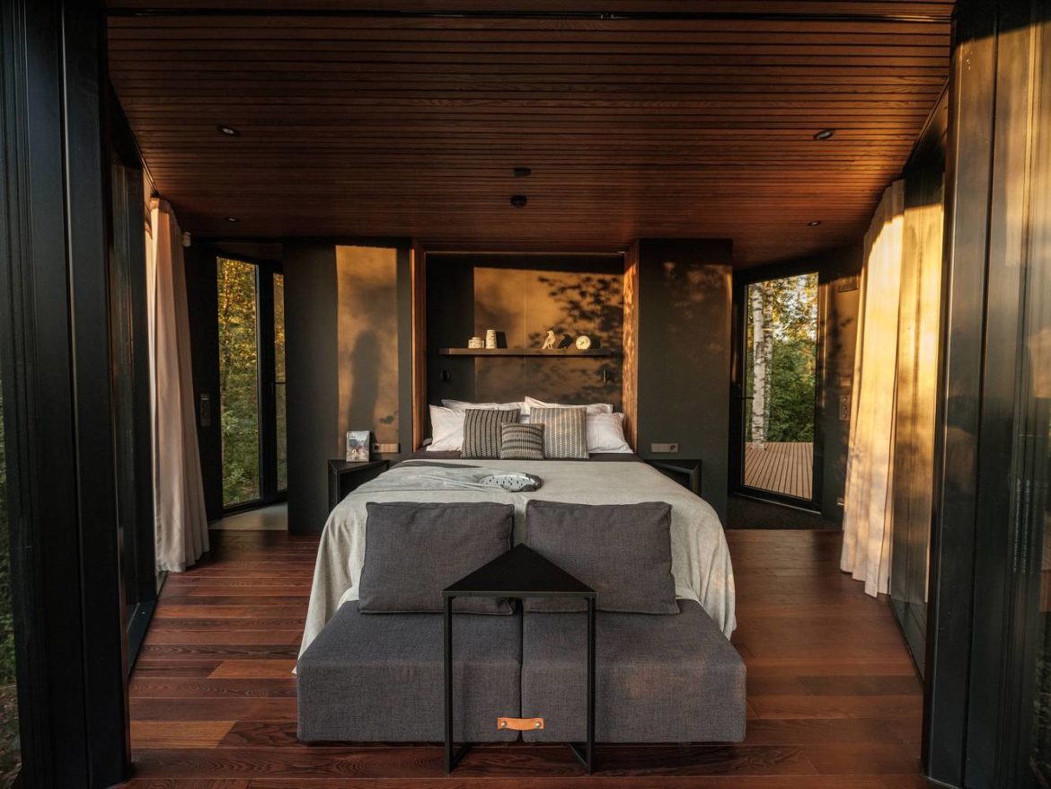 15 Must-See Cabins in the Woods Transformed Into Hotels
