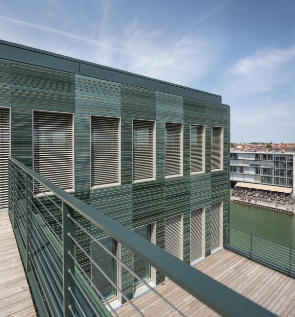 How to Choose from the 10 Best Facade Cladding Materials? - Arch2O.com