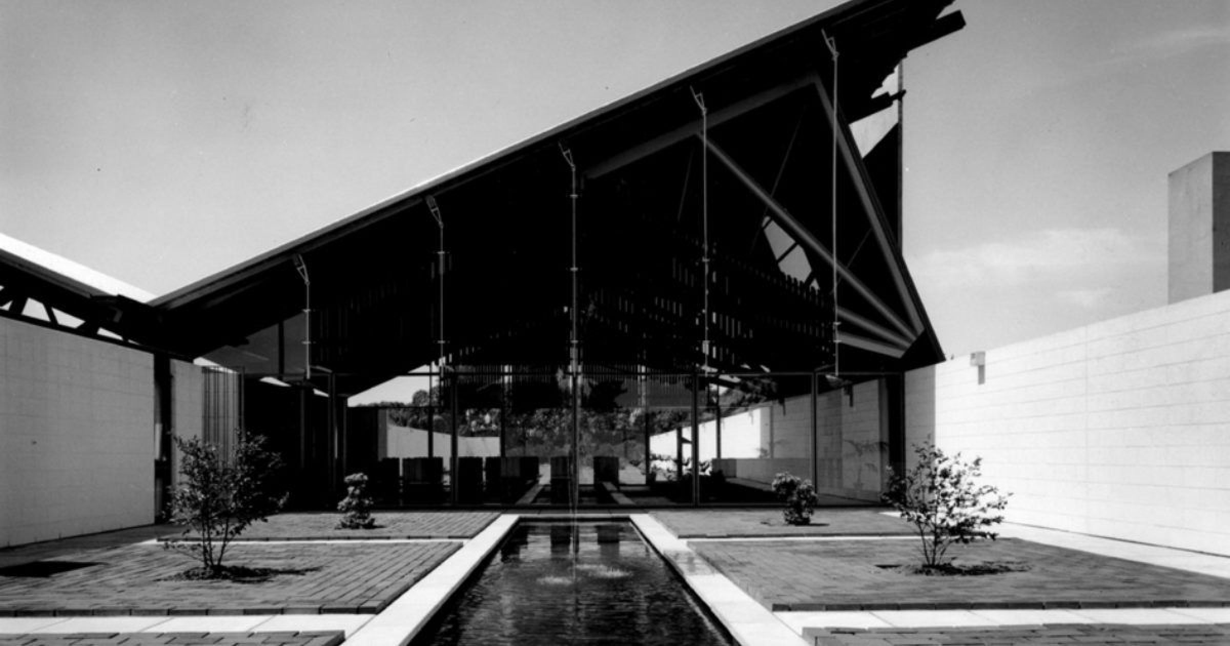 What did Miles Warren add to the field of architecture during 93 years ...