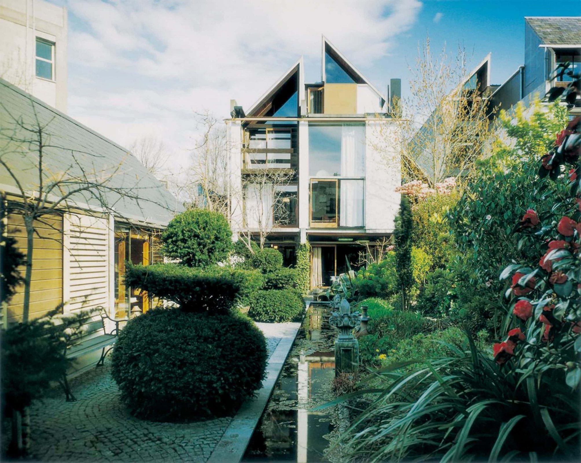 What did Miles Warren add to the field of architecture during 93 years ...
