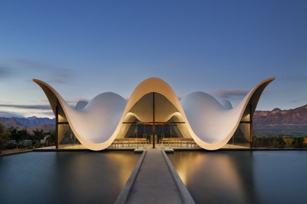 10 of the Most Iconic Buildings of Modern Architecture