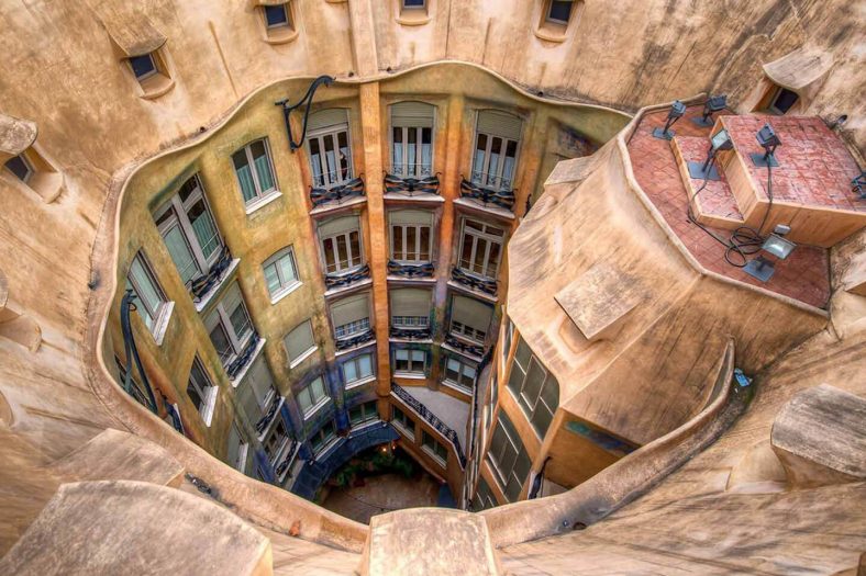 The A-Z Guide to Barcelona's Architecture and Mind-Blowing Structures ...