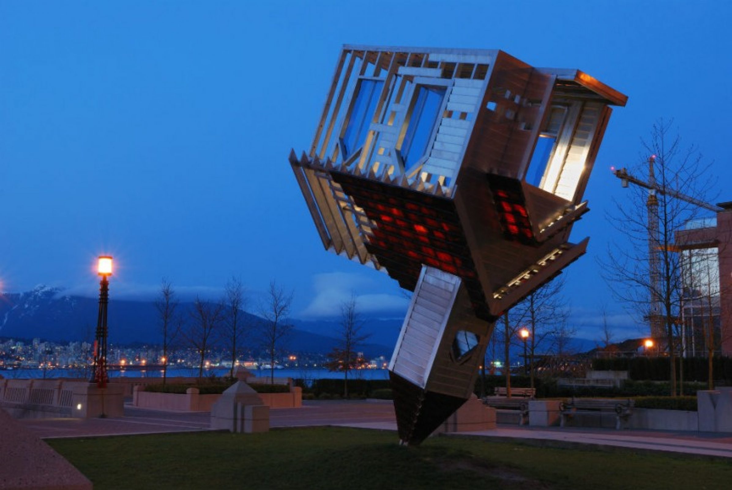 20 of The Strangest Sculpture Art Spots and Buildings Worldwide ...