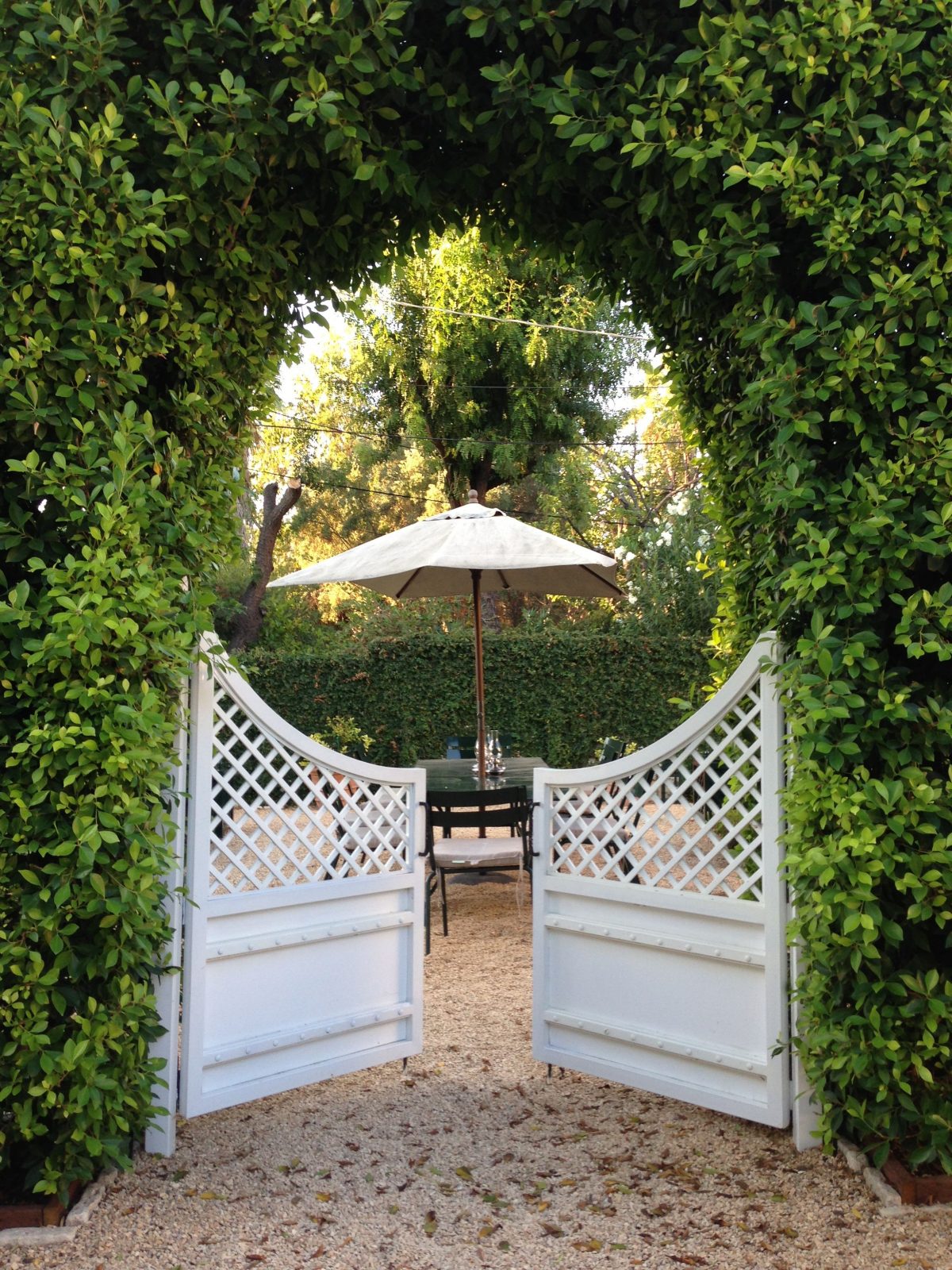 Sick and Tired of Doing Secret Garden Ideas for Backyard the Old Way ...