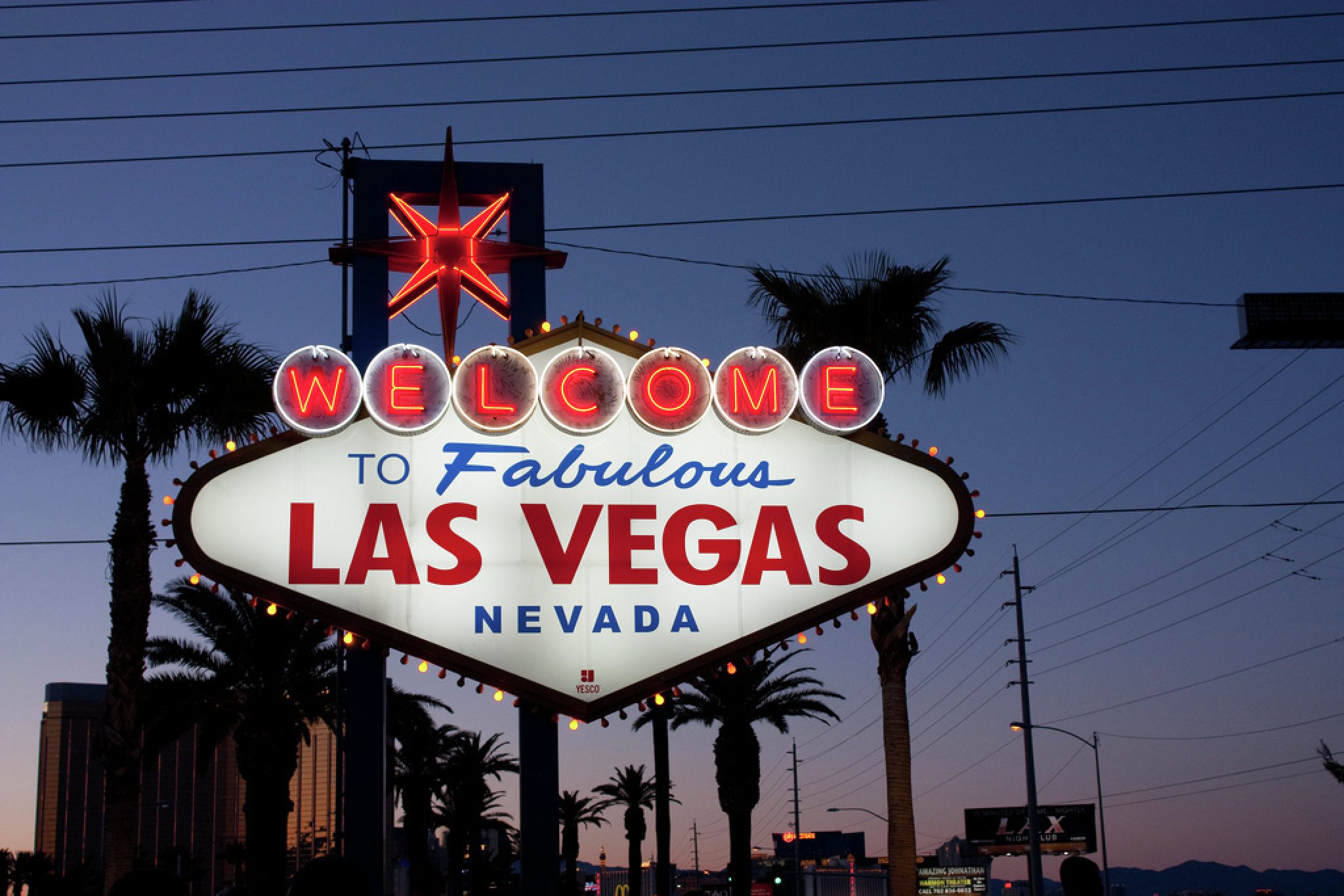 A Deep Dive Into Googie Style: 7 Recognizable Googie Buildings in Los ...