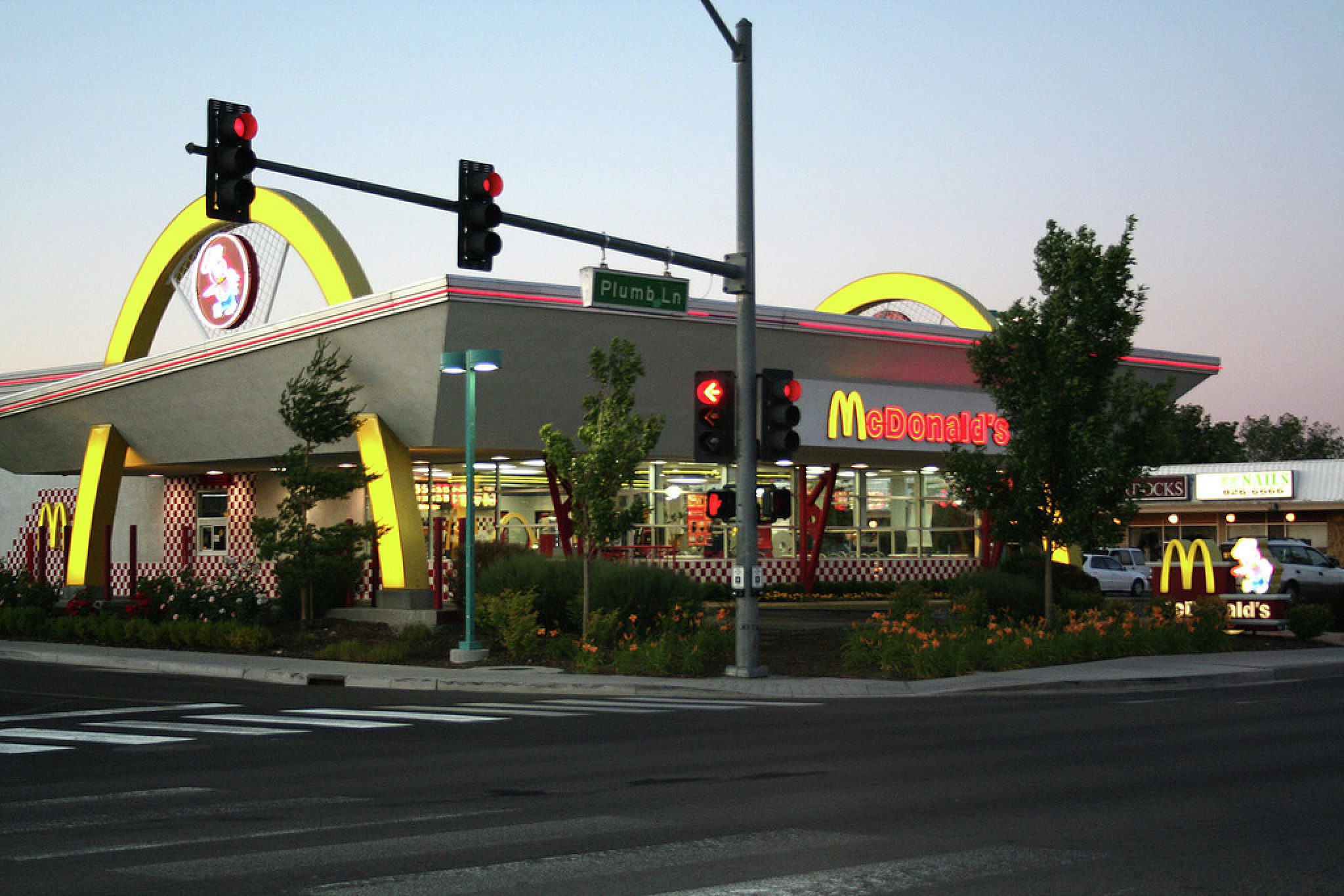 A Deep Dive Into Googie Style: 7 Recognizable Googie Buildings in Los ...