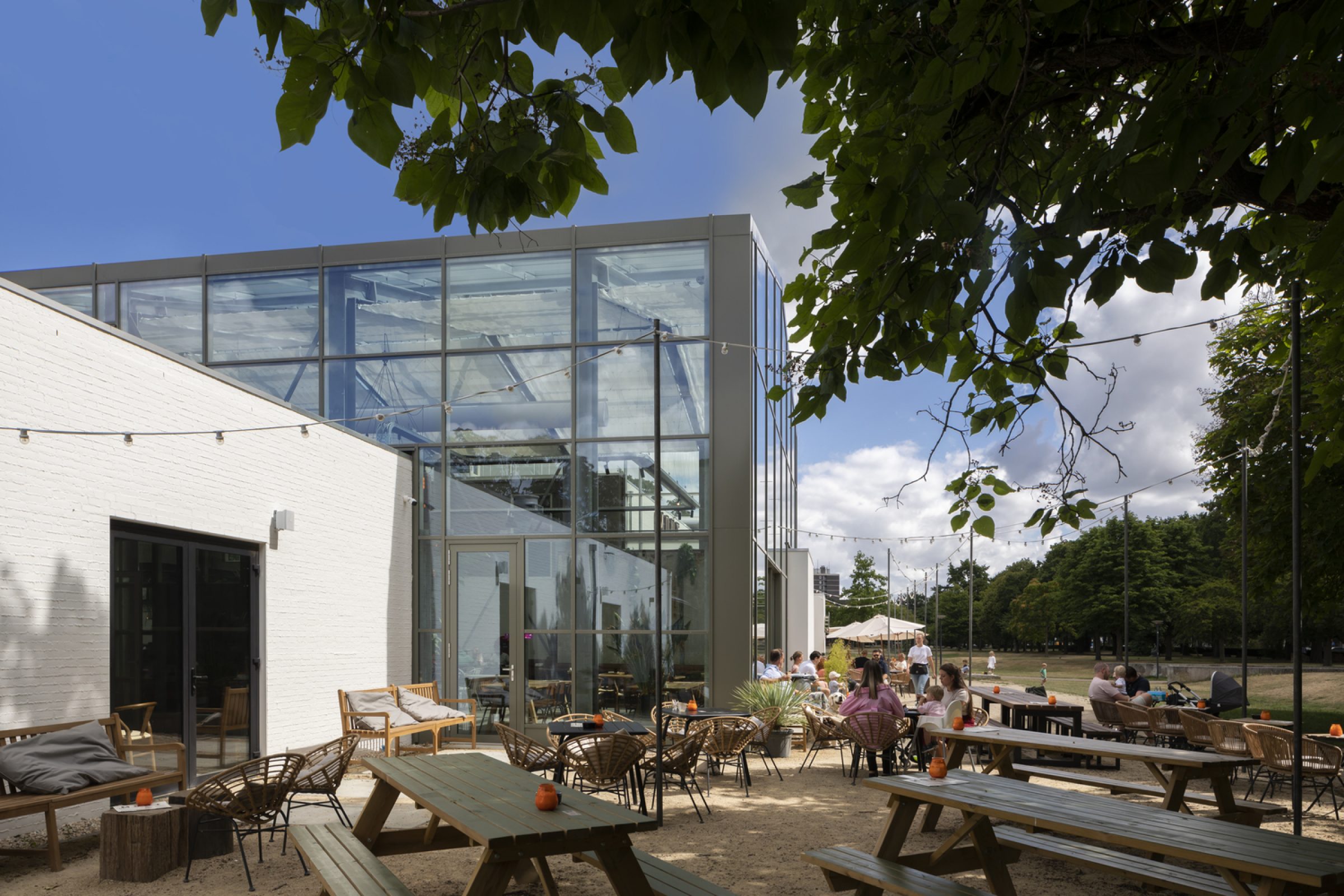 14 of The World's Best Modern Coffee Shops Designs You'll Ever See ...