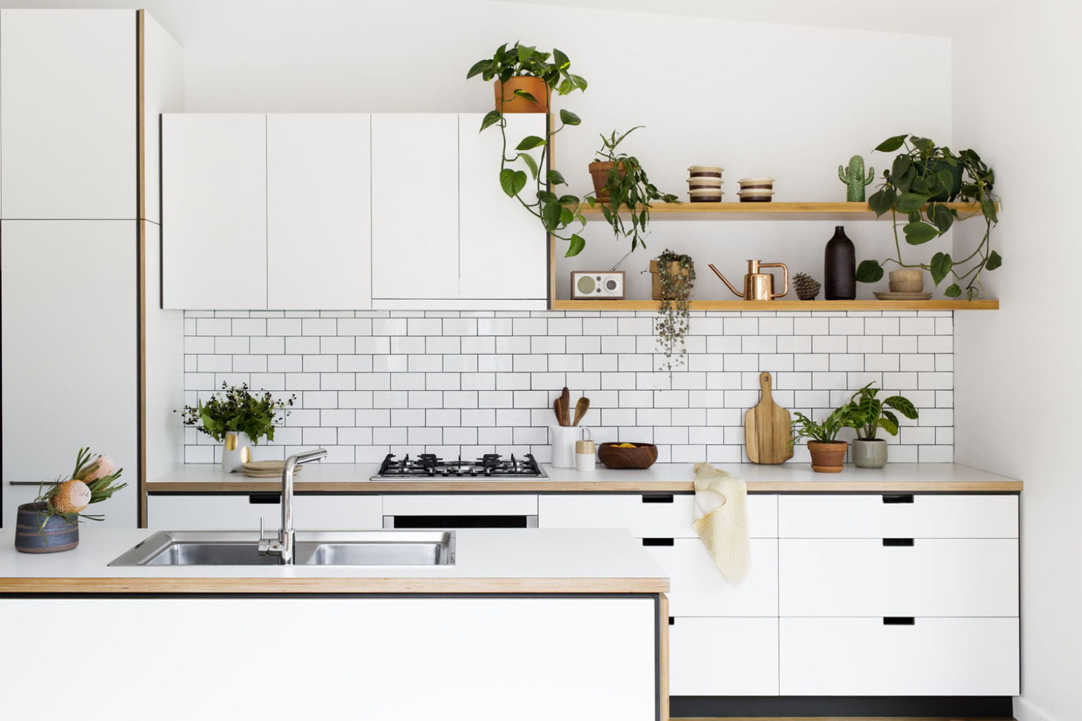20 Elegant Minimalist Kitchen Ideas You'll Love to Embrace - Arch2O.com