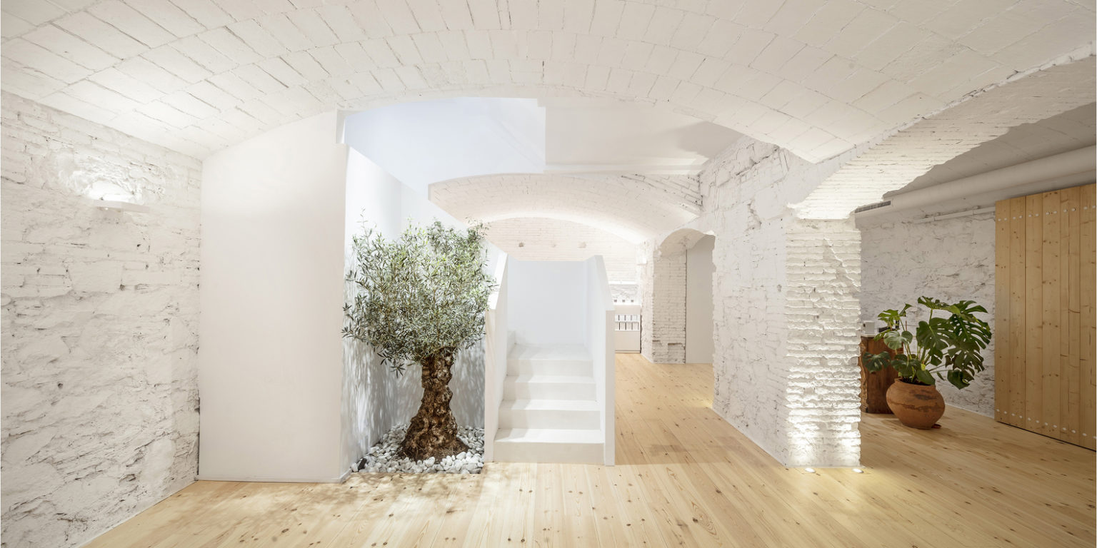 12 Devastating Interior Design Mistakes That Cramp Your Living Space ...