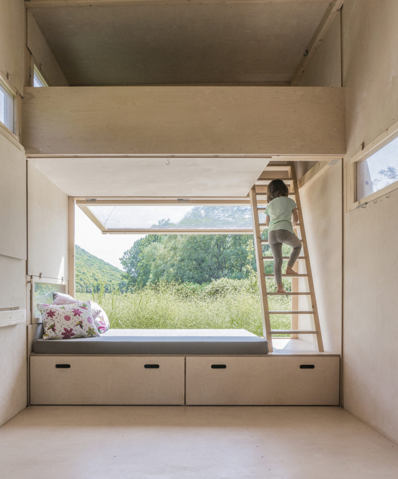 17 Creative Tiny House Storage Ideas for Your Little Retreat - Arch2O.com