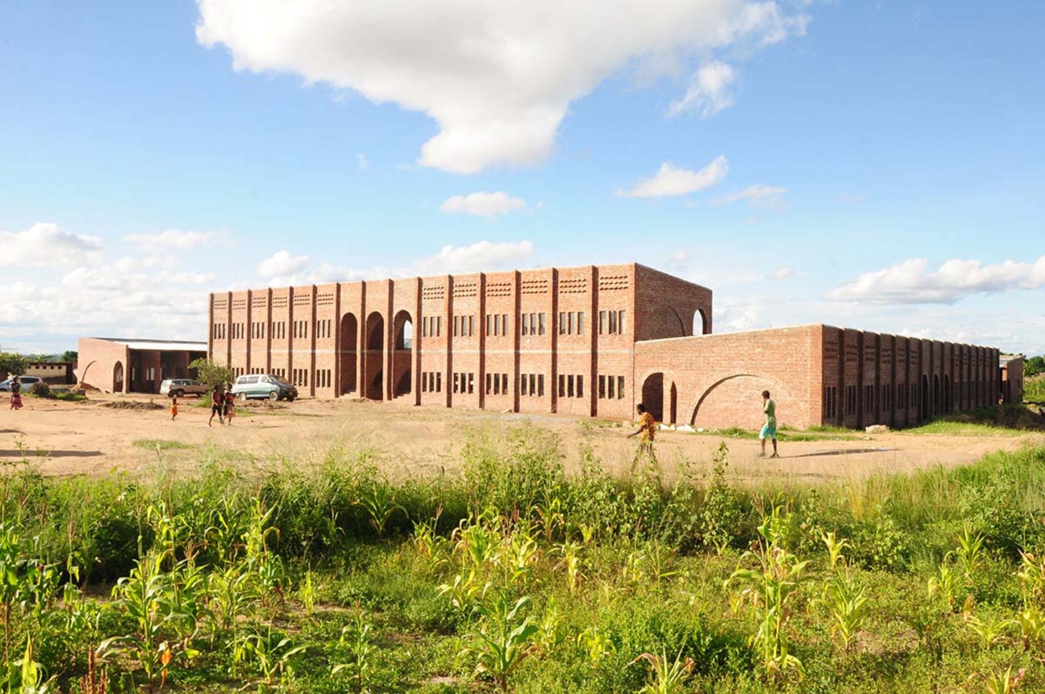 Zimbabwean Primary School Builds an Enclosed Pathway Beneath Arched ...