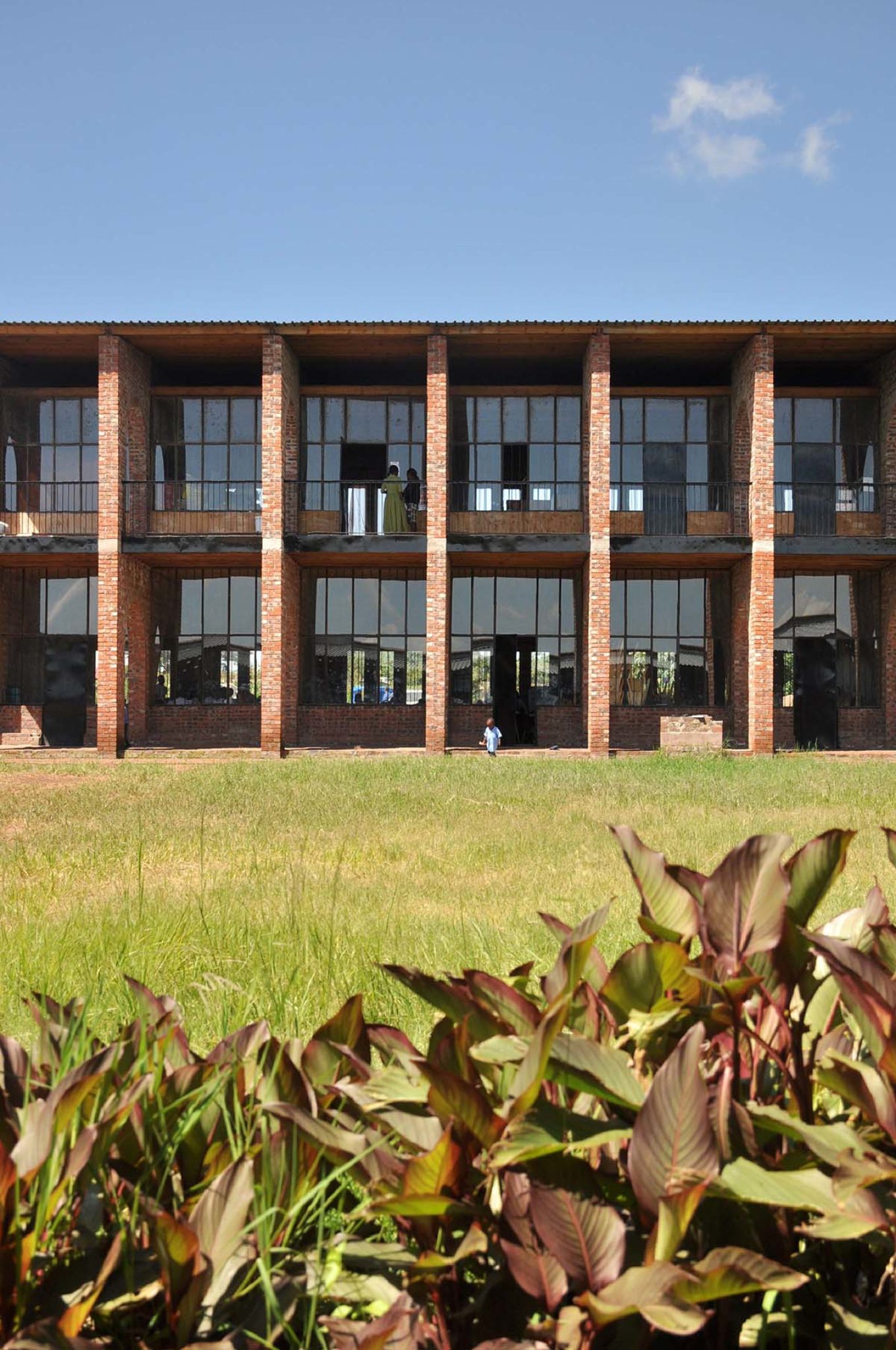 Zimbabwean Primary School Builds an Enclosed Pathway Beneath Arched ...