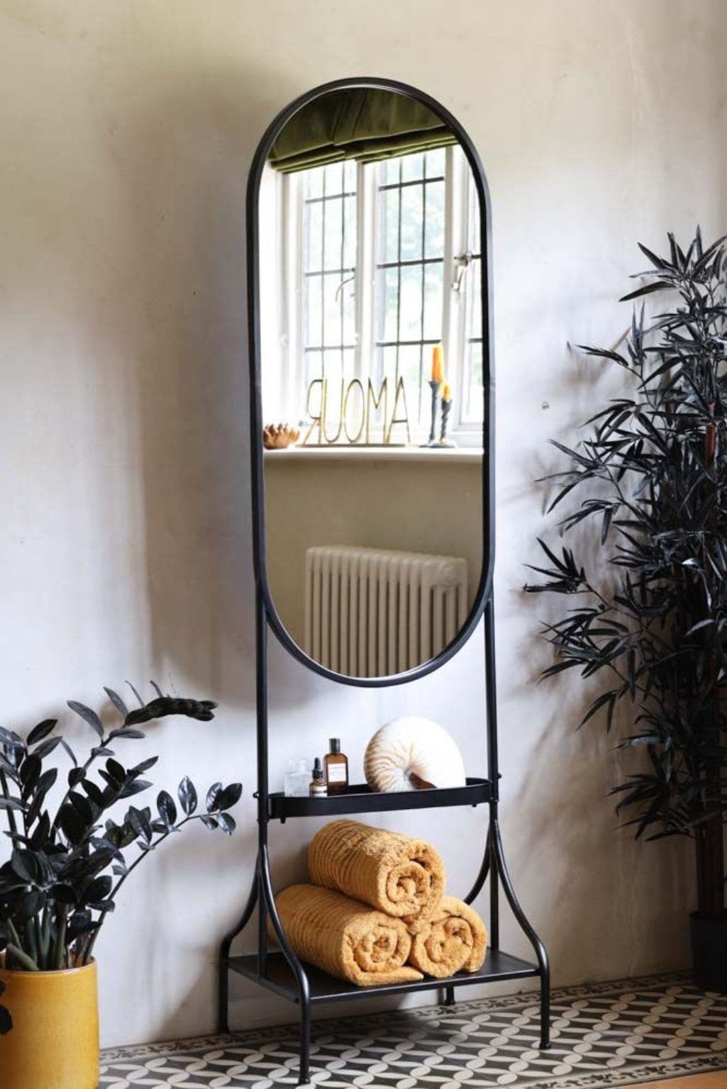 Decorating With Mirrors: 15 Creative Ways to Reflect Light and Space ...