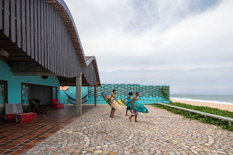 Gutter House | Atelier Daniel Florez - Arch2O.com