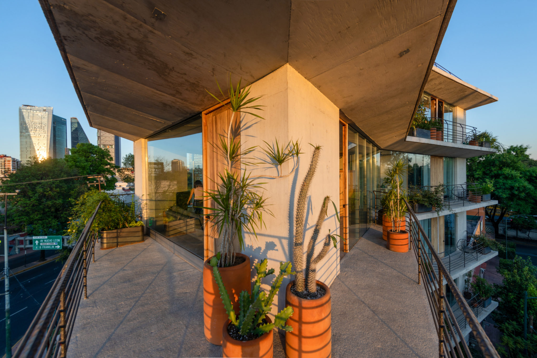 Designing a Home in Hot Climate: The Only 7 Effective Tips You'll Need ...