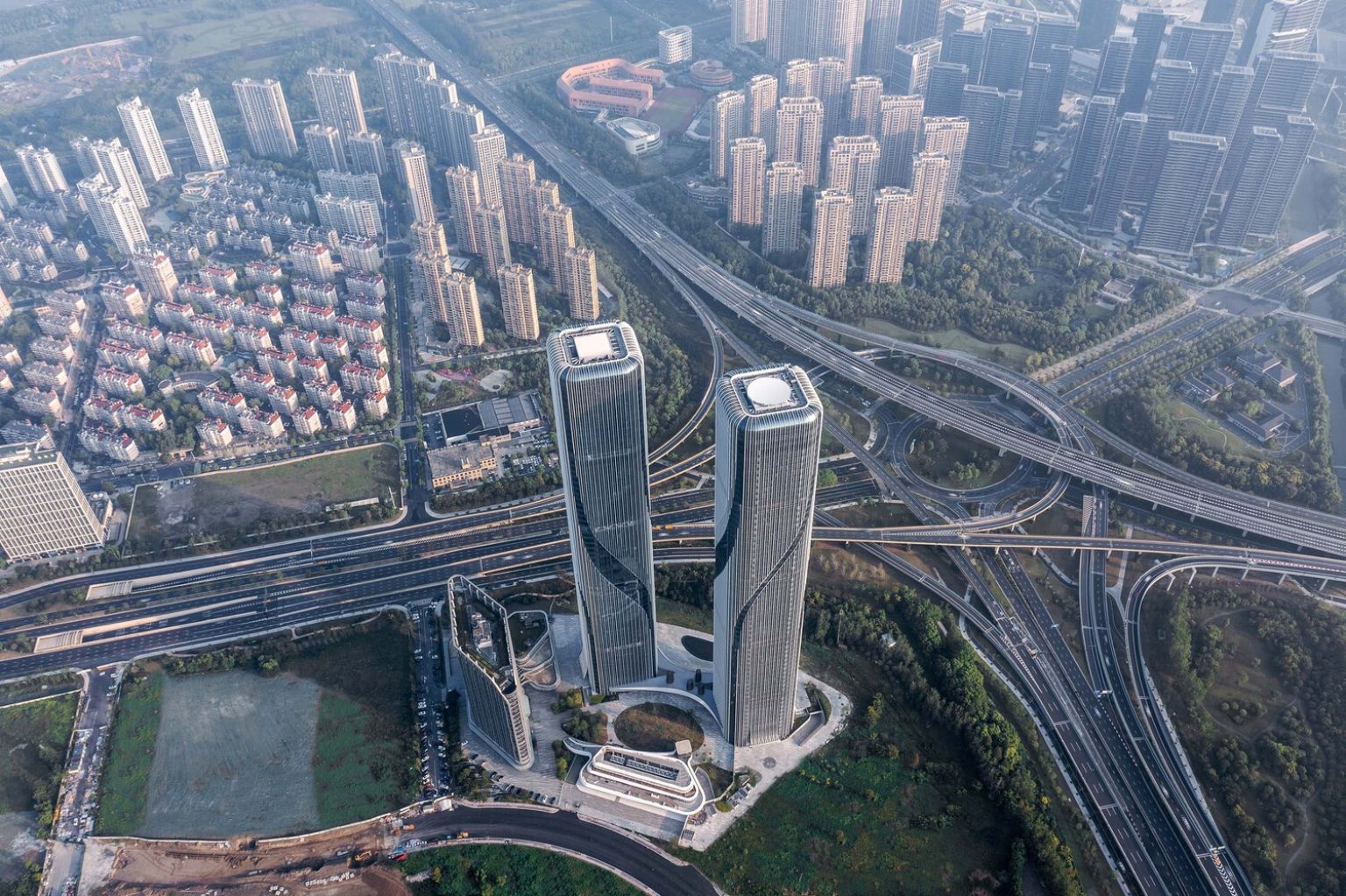 Shimao Riverfront Wisdom Towers l EID Architecture - Arch2O.com
