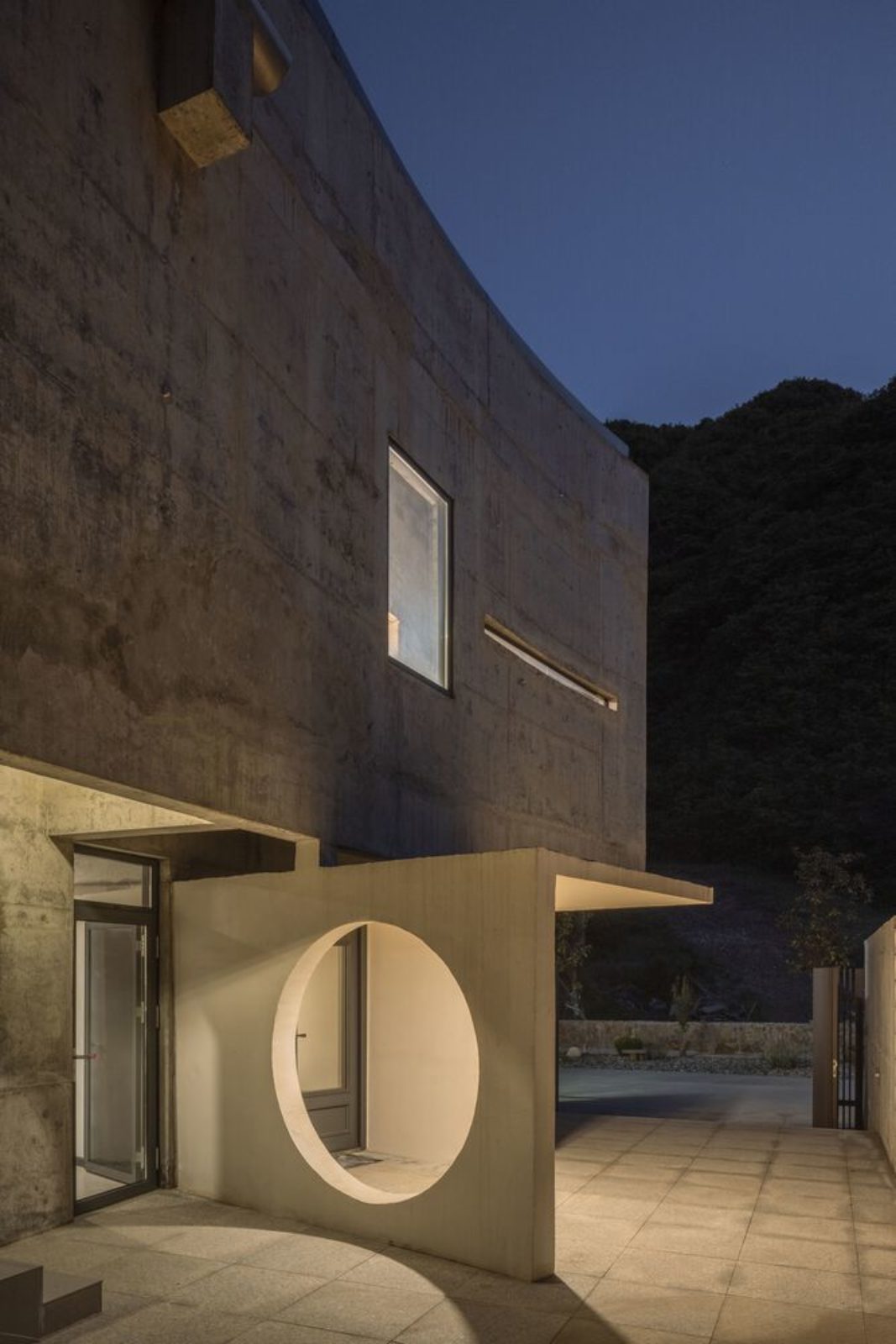 Cliff House l LI WENXI Architects - Arch2O.com