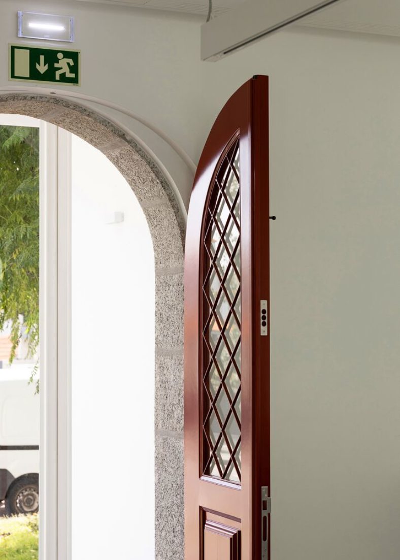 Municipal Library of Baião l Traço Alternativo Arquitectos Associados ...