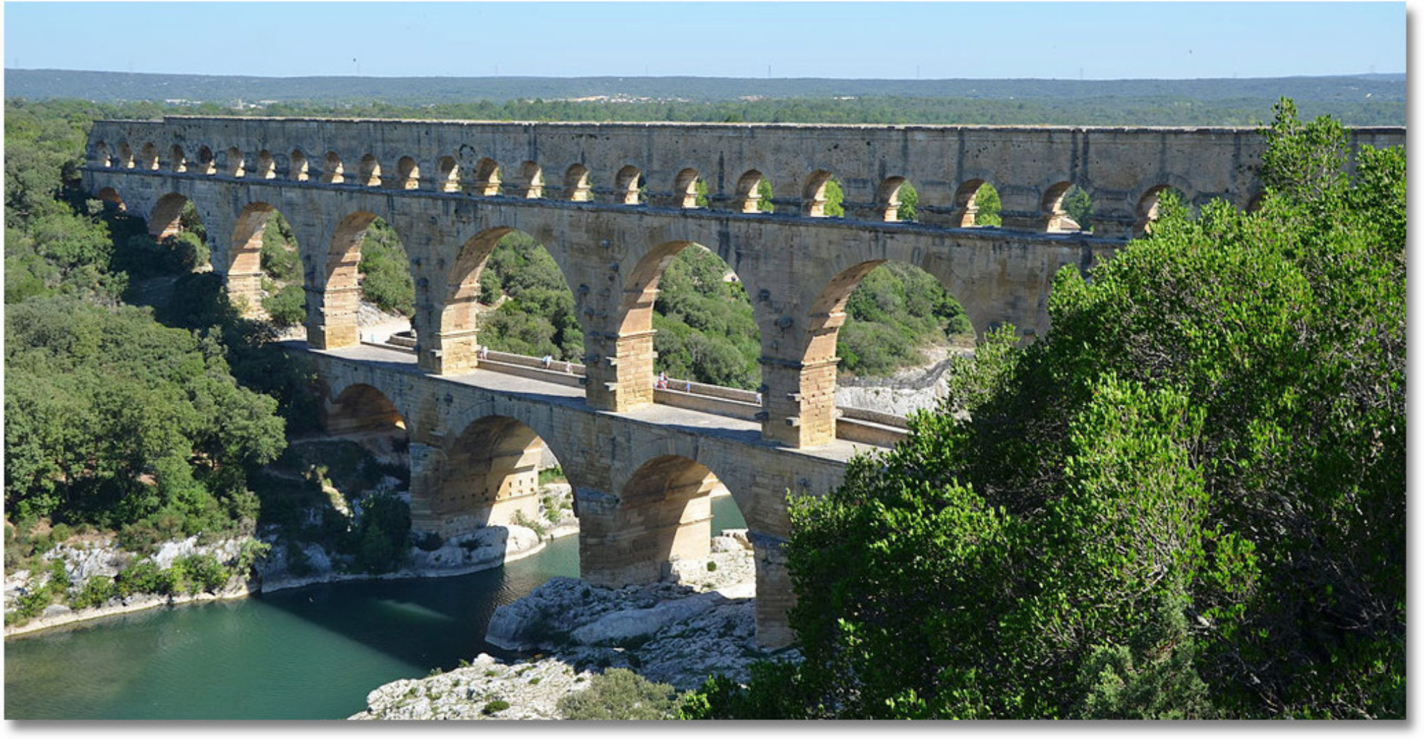 Past Meets Present: The Enduring Charms of Roman Architecture in Modern ...