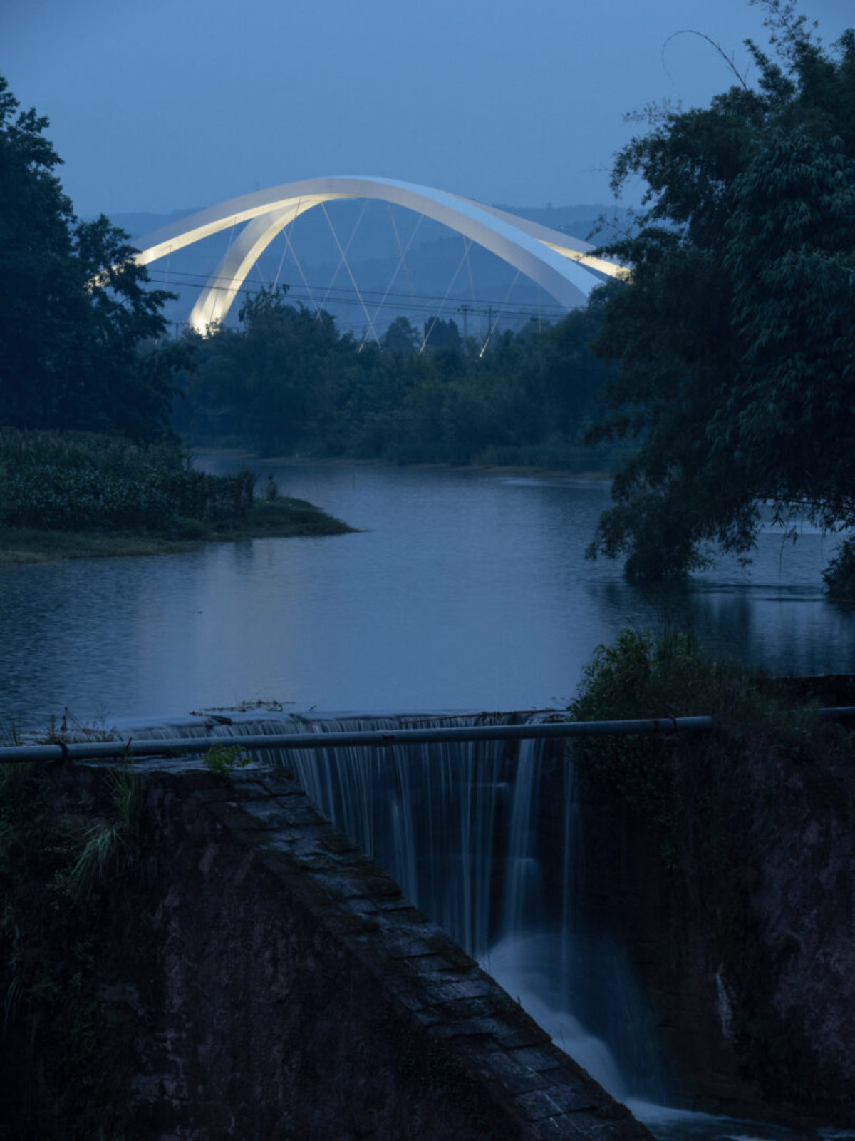 Chengdu West First Bridge Blossoms: A Triumph by Zaha Hadid Architects ...