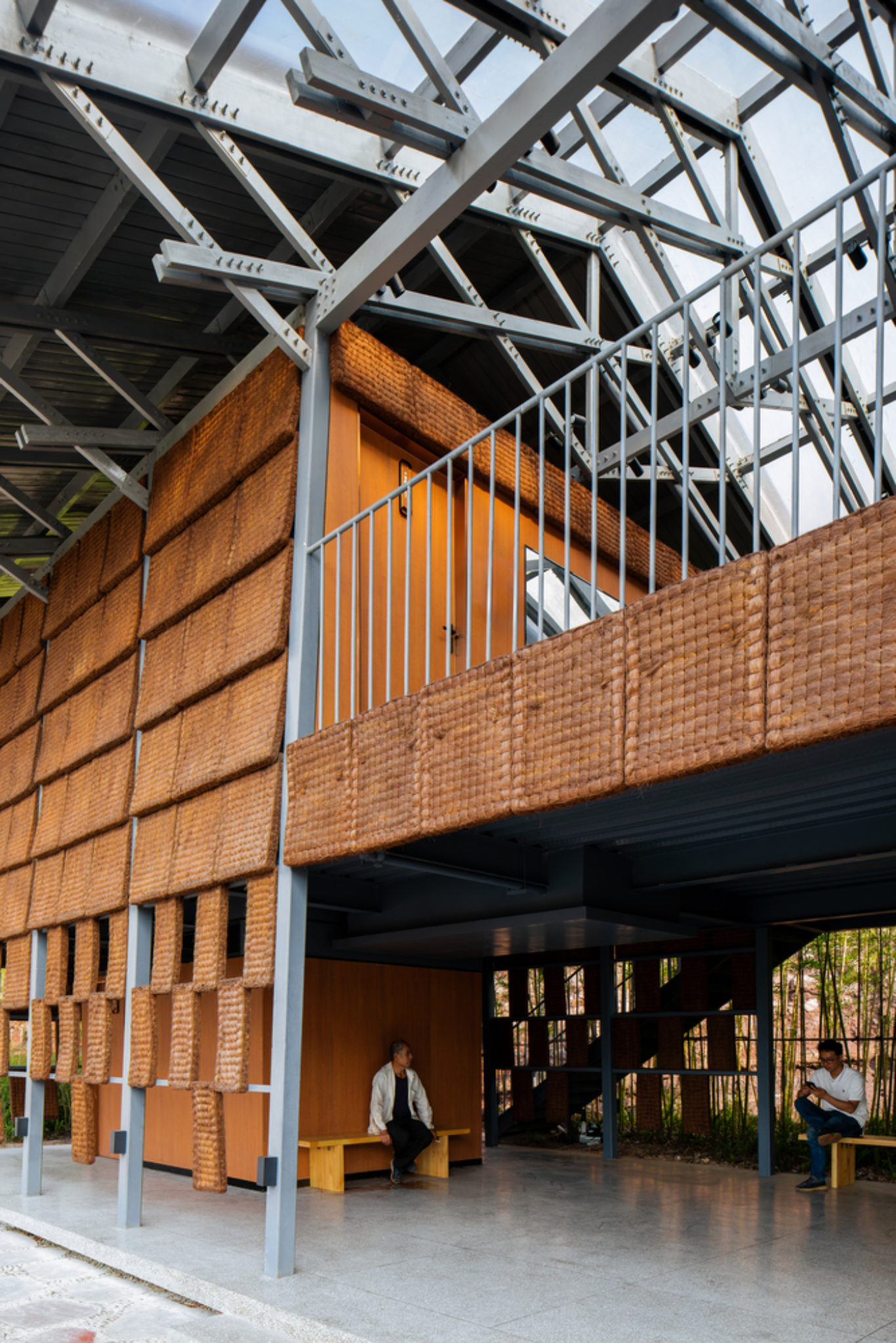 Palm Toilet Facing the Sea of Flowers l Zaixing Architectural Design ...