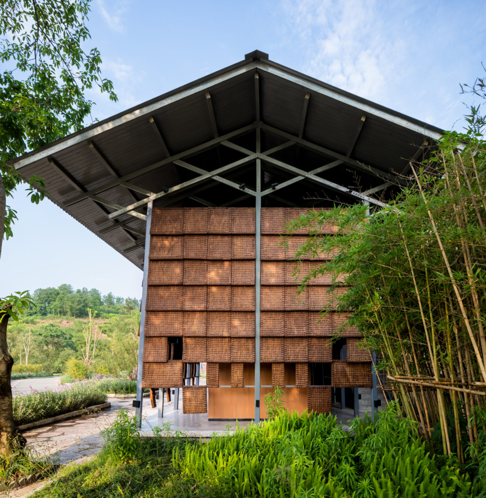 Palm Toilet Facing the Sea of Flowers l Zaixing Architectural Design ...