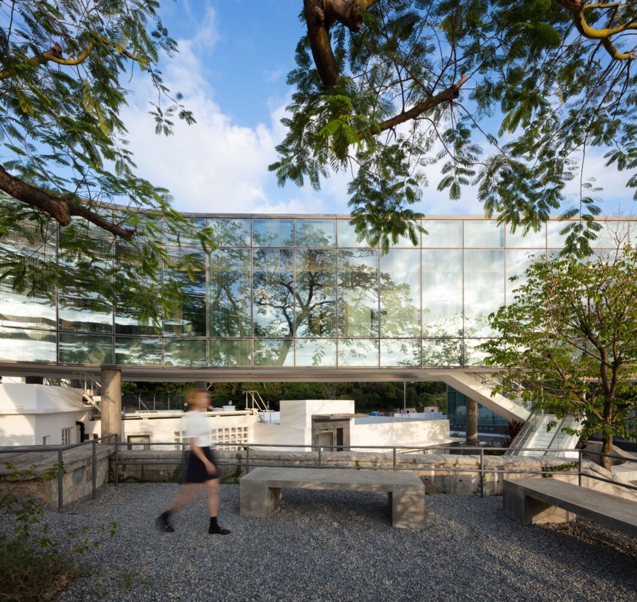 The Hong Kong Jockey Club University of Chicago Academic Complex l ...