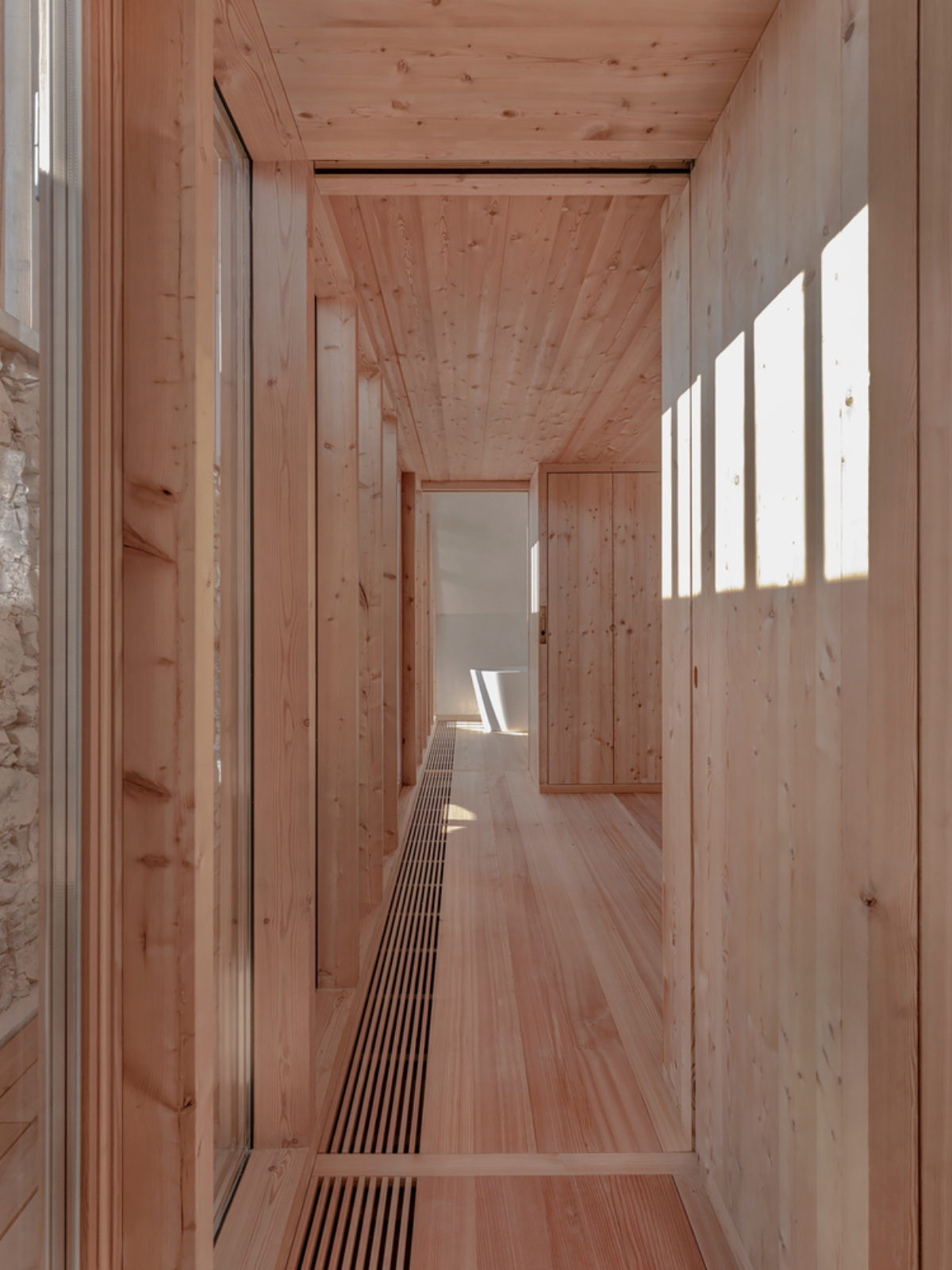Living in a Hayloft l Markus Schlempp Architekt - Arch2O.com