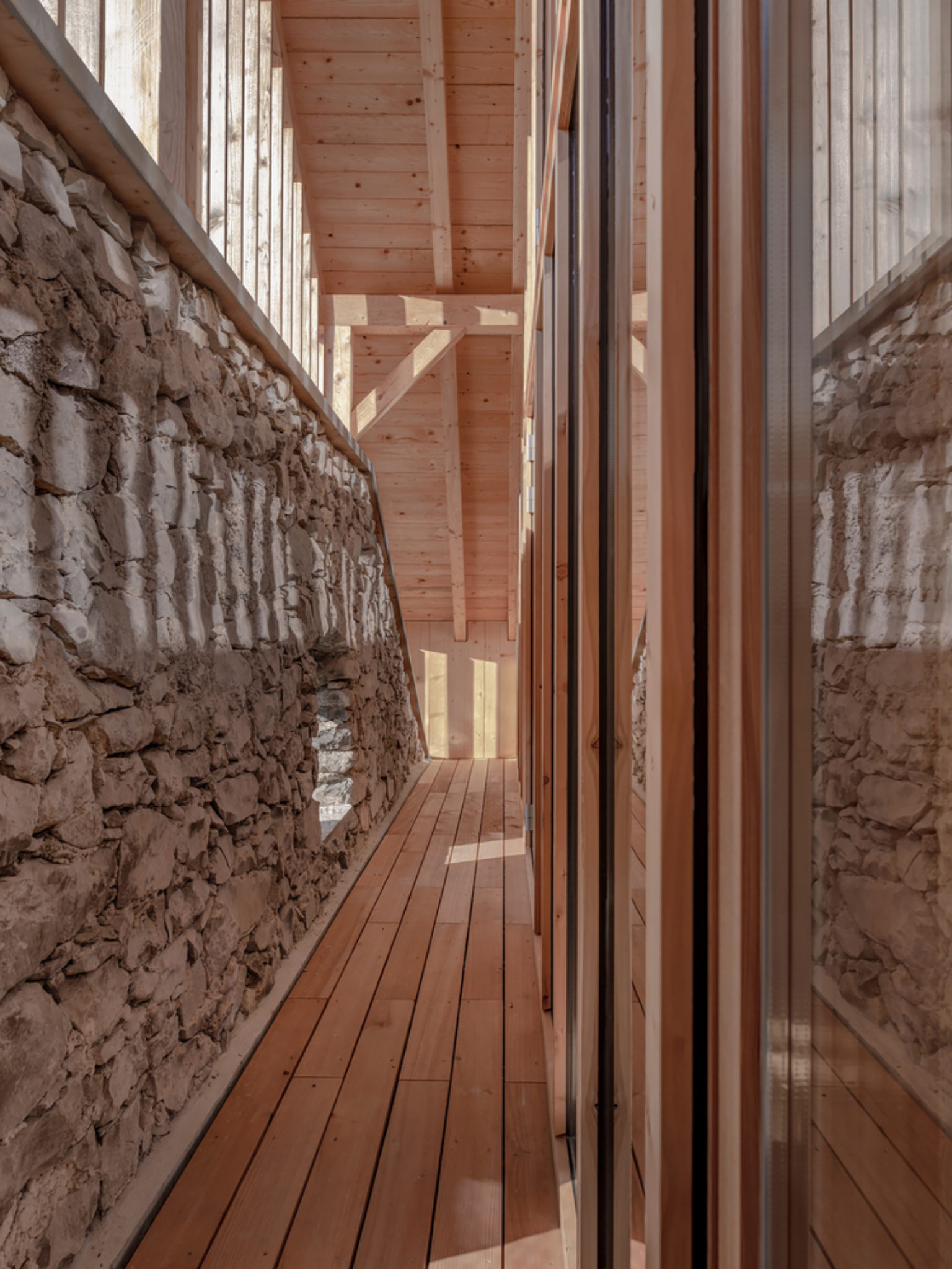 Living in a Hayloft l Markus Schlempp Architekt - Arch2O.com