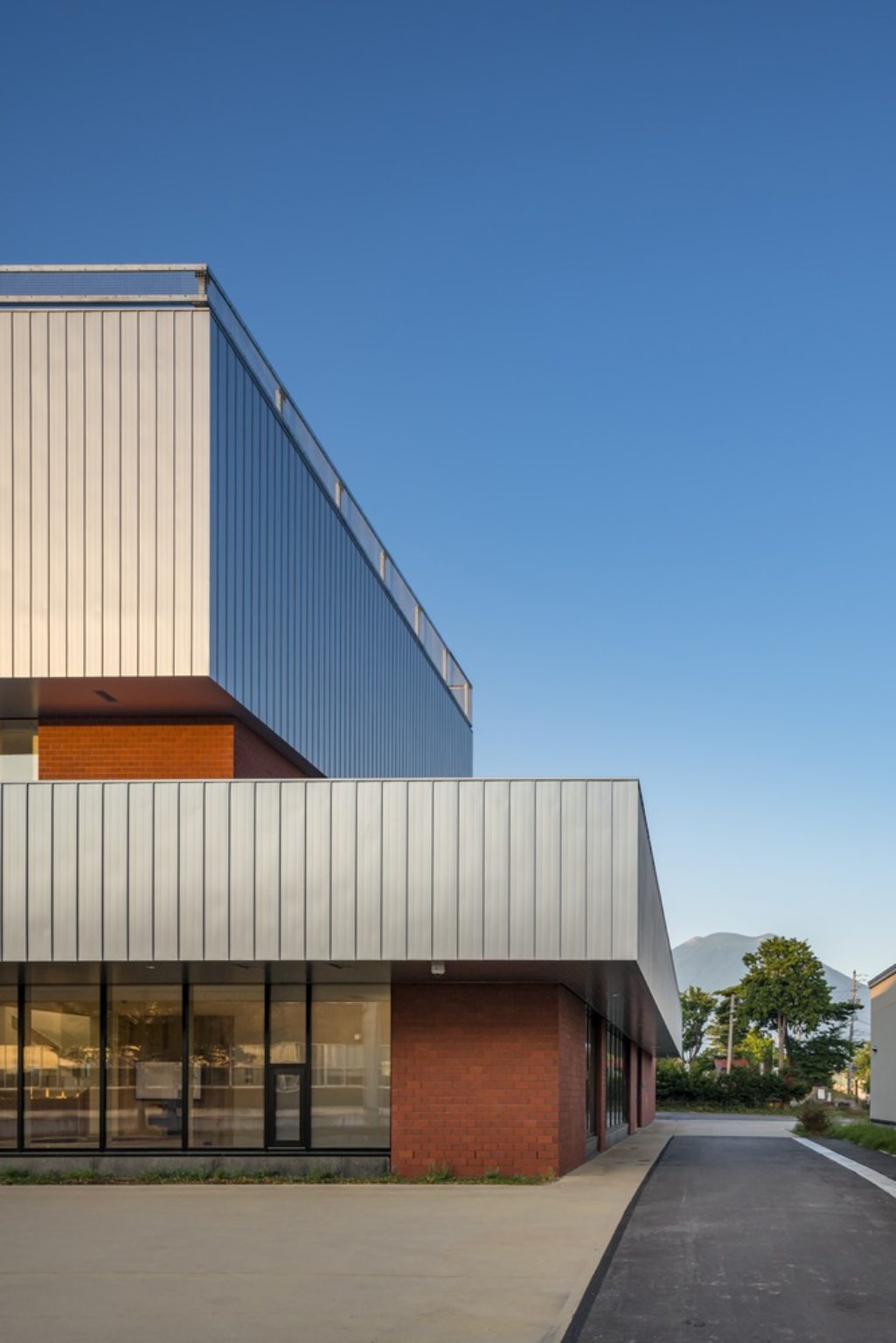 Niseko Town Hall l Atelier BNK - Arch2O.com