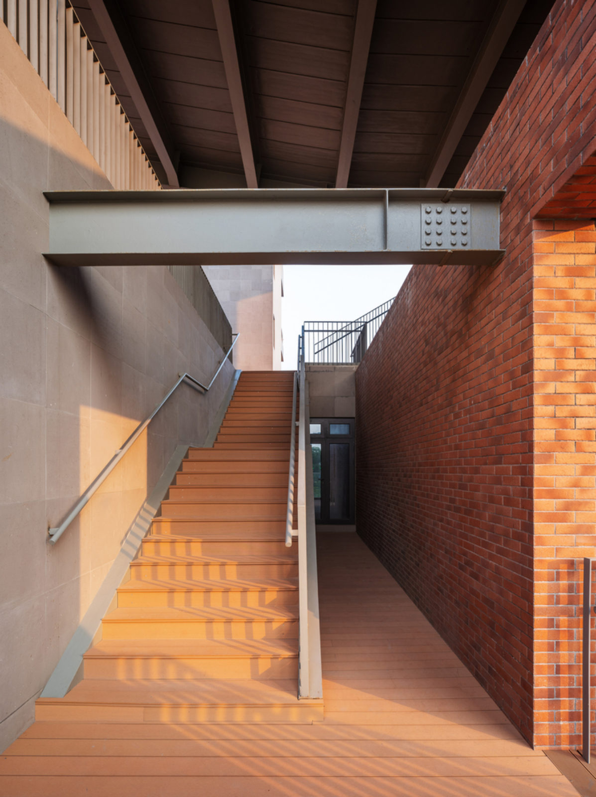 Shanghai Nanqiao Academy-Comprehensive Building and Riverside Landscape ...