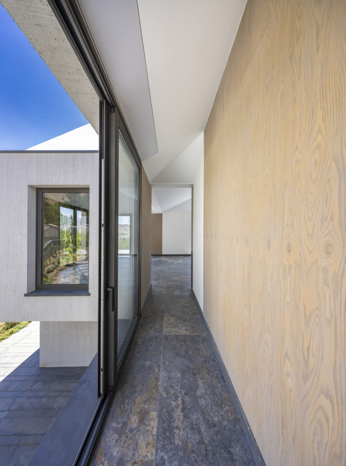 The Man and The House l ZAV Architects - Arch2O.com