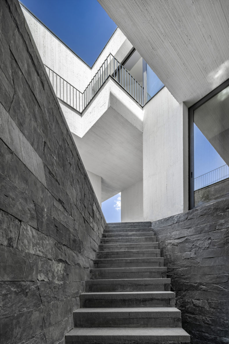 The Man and The House l ZAV Architects - Arch2O.com