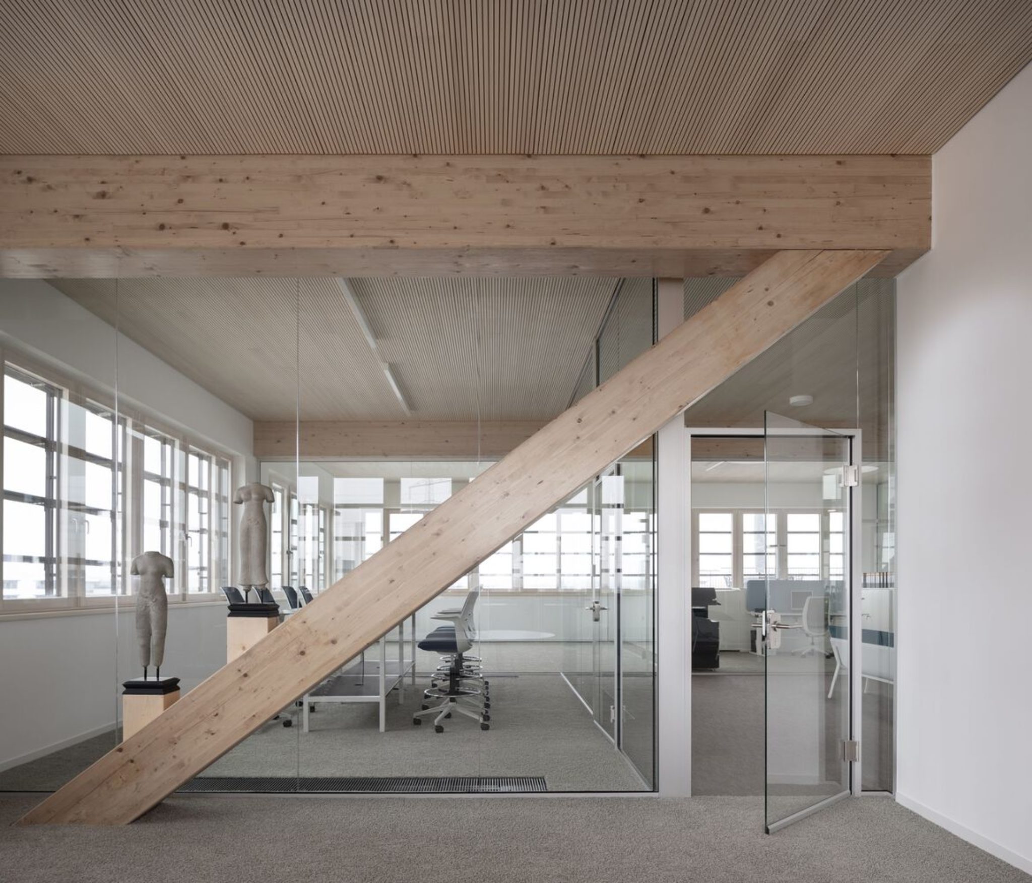 The Timber Hat Building l rundzwei Architekten - Arch2O.com