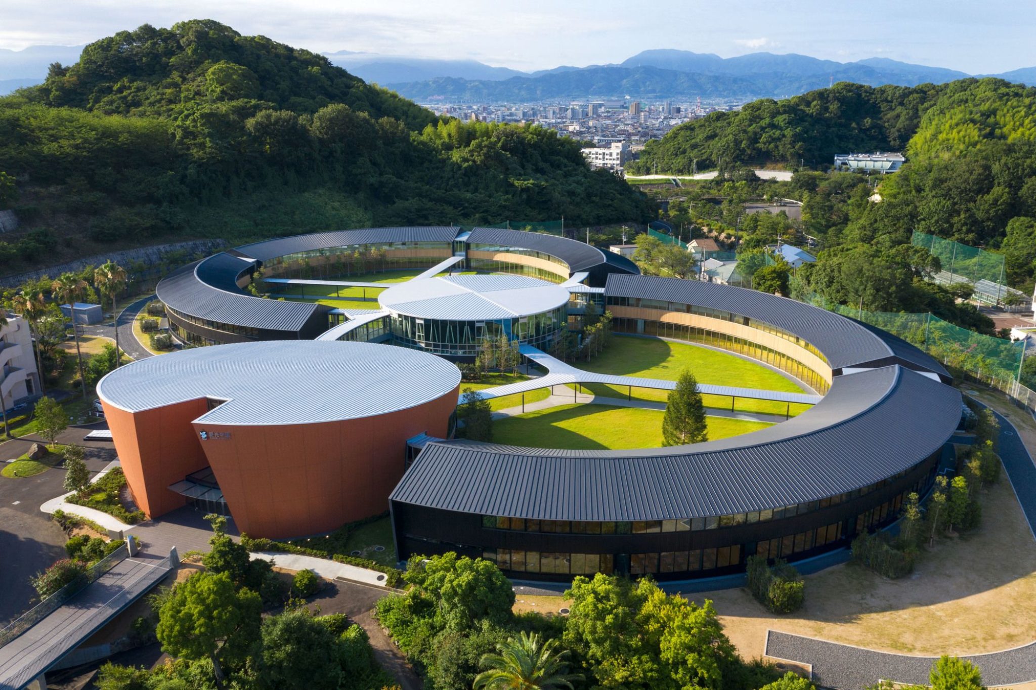 AIKO Educational Institution | TAISEI DESIGN Planners Architects ...