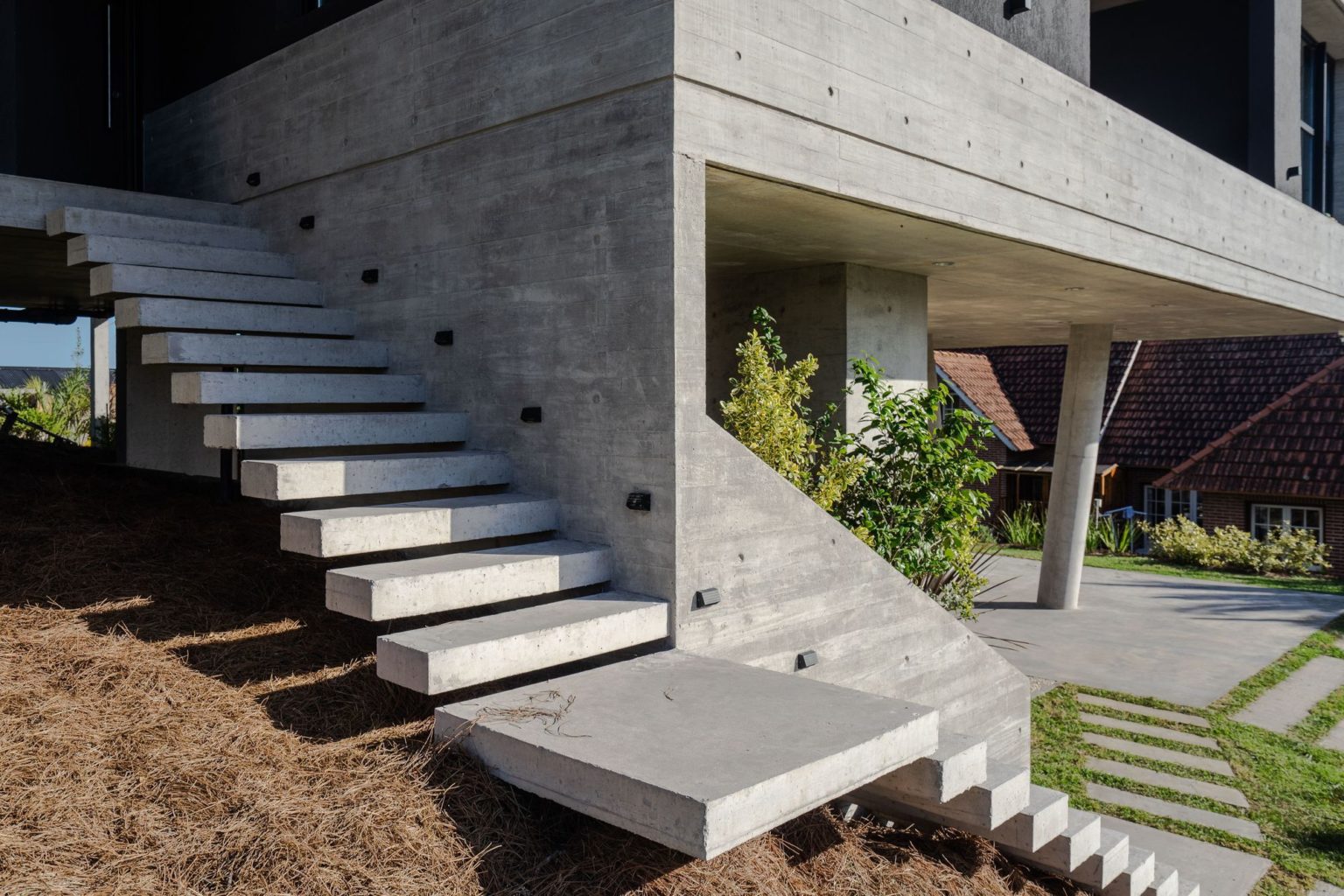 Beyond the Ordinary: Exploring Unique Concrete Staircase Concepts ...