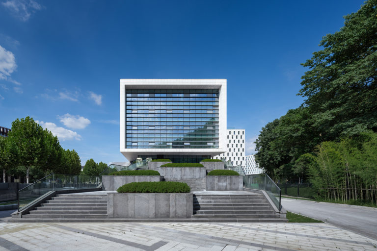 JJM Headquarters | UNIT - Arch2O.com