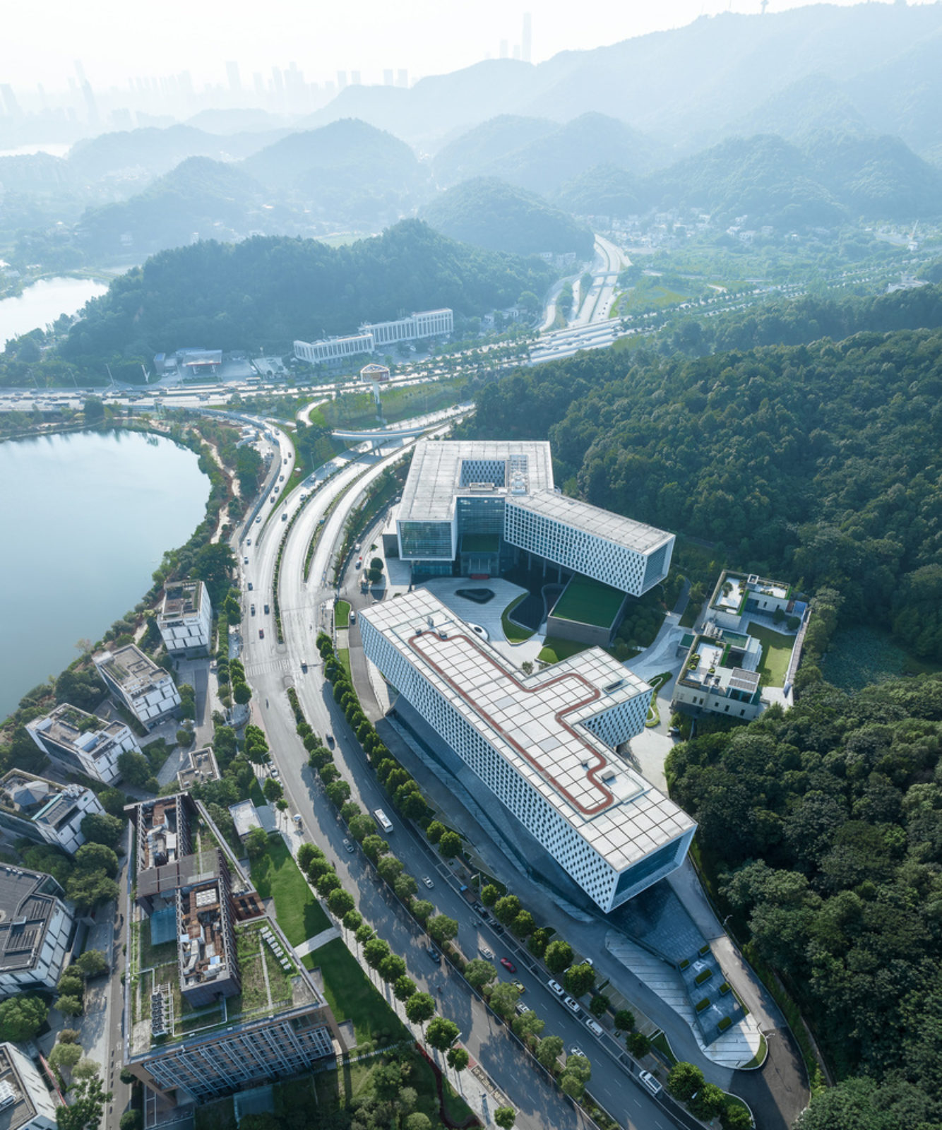 JJM Headquarters | UNIT - Arch2O.com