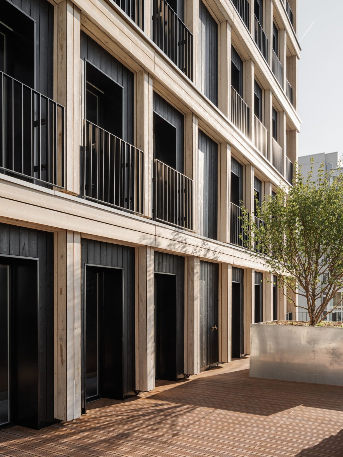 Le Berlier Residential Tower in Paris | Moreau Kusunoki - Arch2O.com