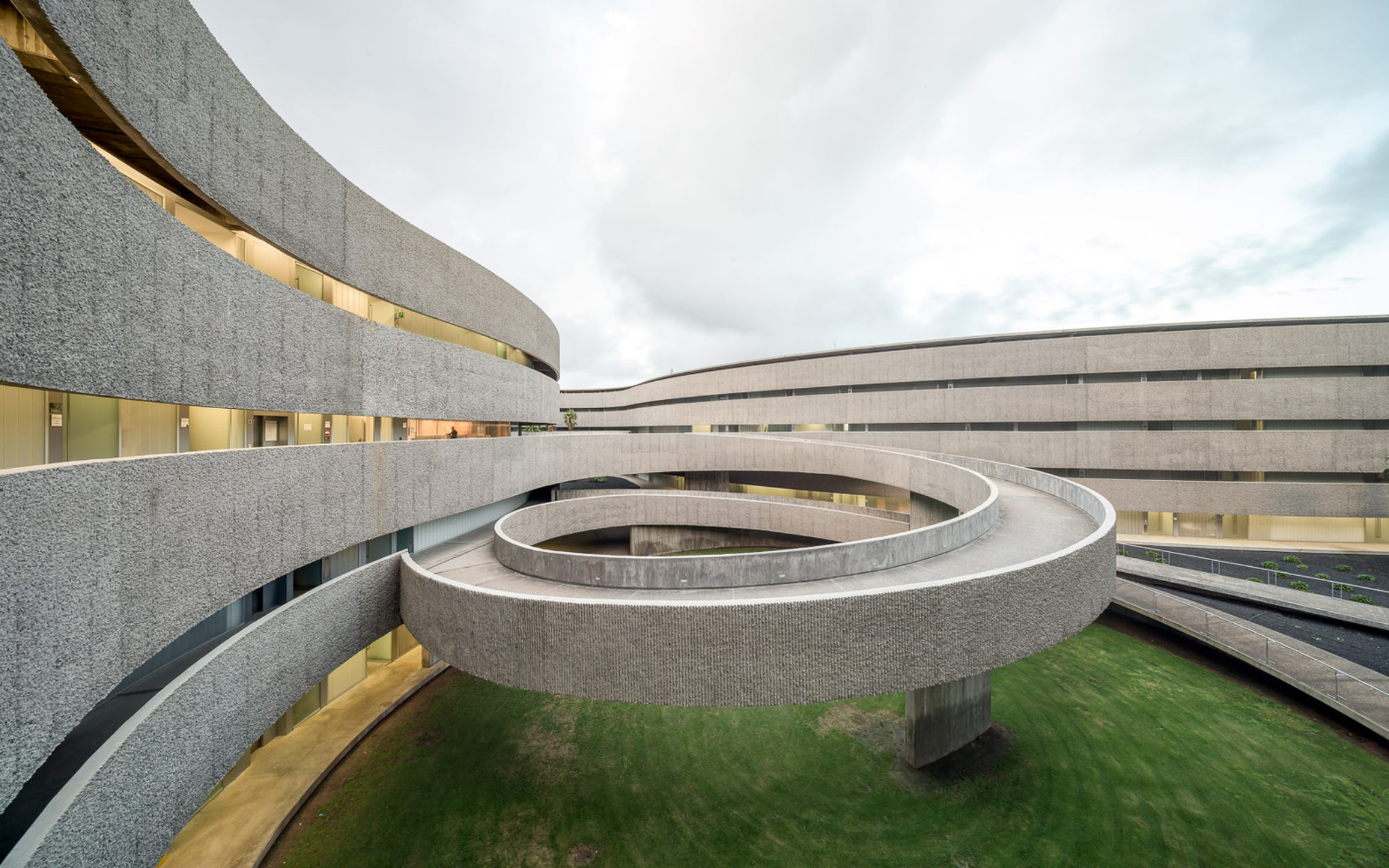 Navigating Inclusion: Essential Considerations for Ramp Design - Arch2O.com