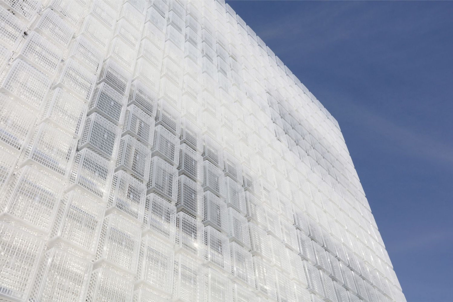 Building a Sustainable Future: Architectural Solutions For Plastic ...