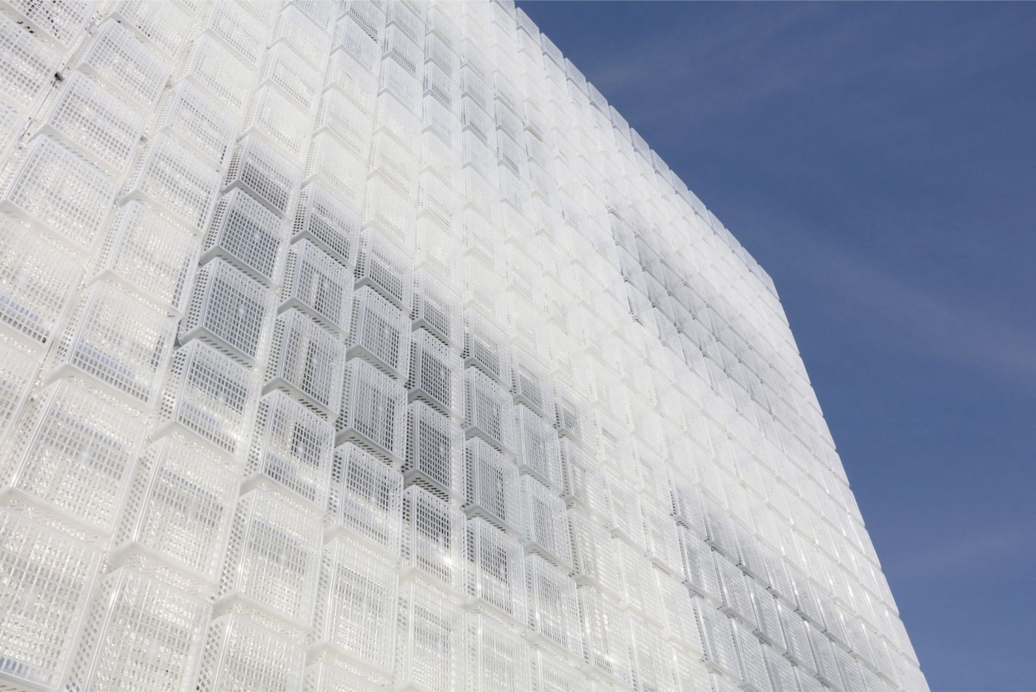 Building a Sustainable Future: Architectural Solutions For Plastic ...