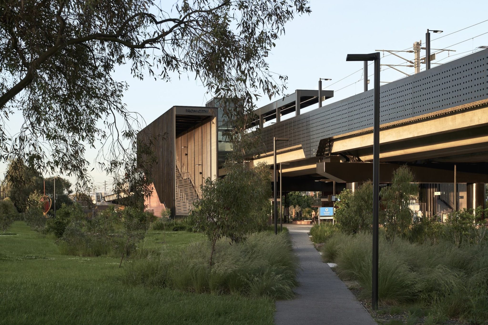Coburg and Moreland Stations | Wood/Marsh – Arch2O.com