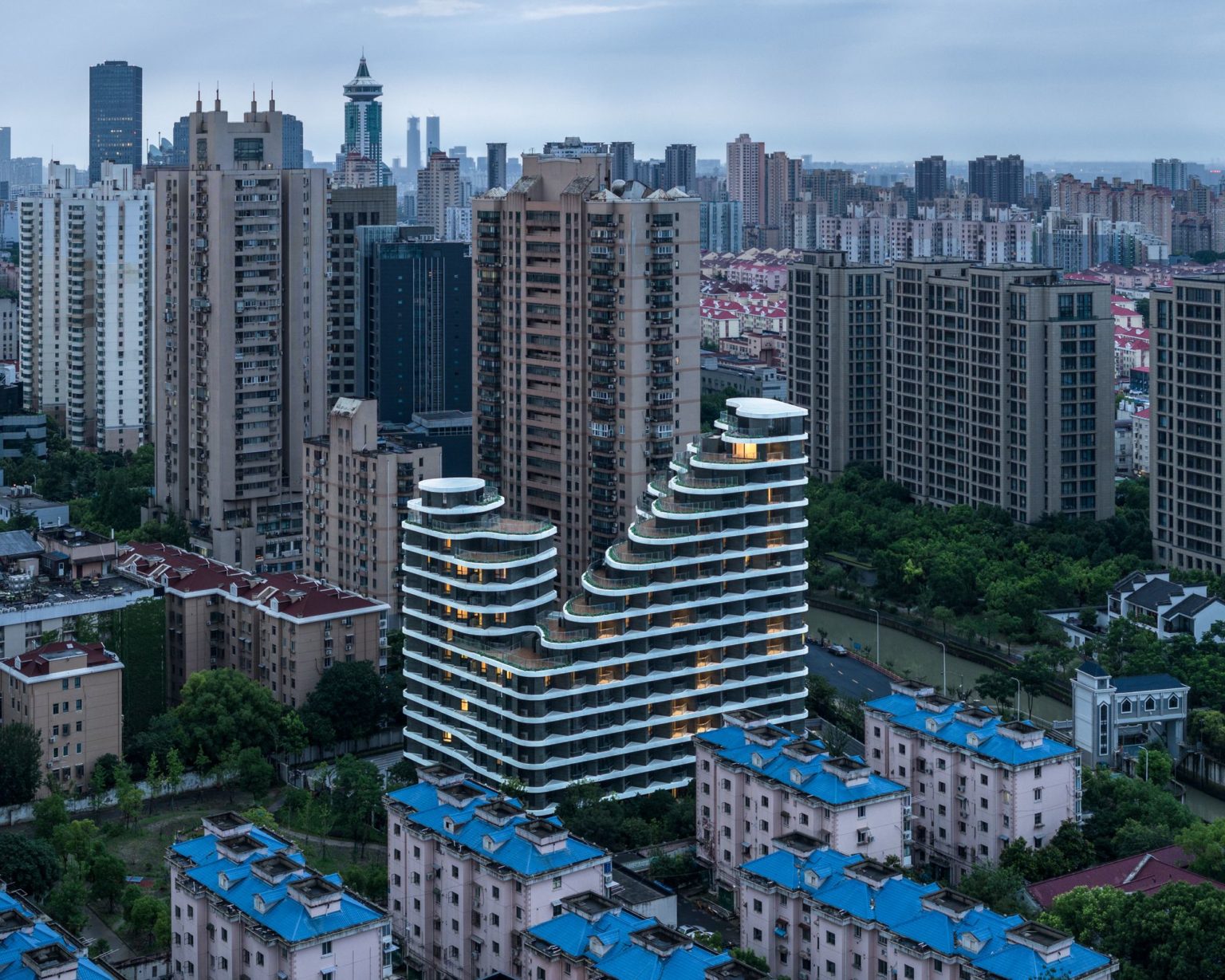 K. Wah Riverside E18 Residence | EID Arch + Shanghai Tianhua Architectural Design + Aedas ...